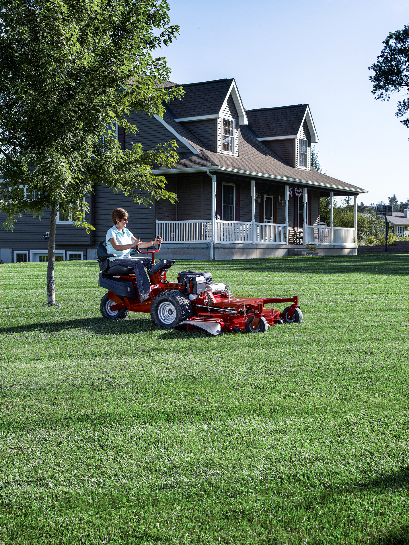 Ferris ProCut™ S Front Mount Mower 61" W/ BRIGGS CXI (27HP) 5902106 w ...